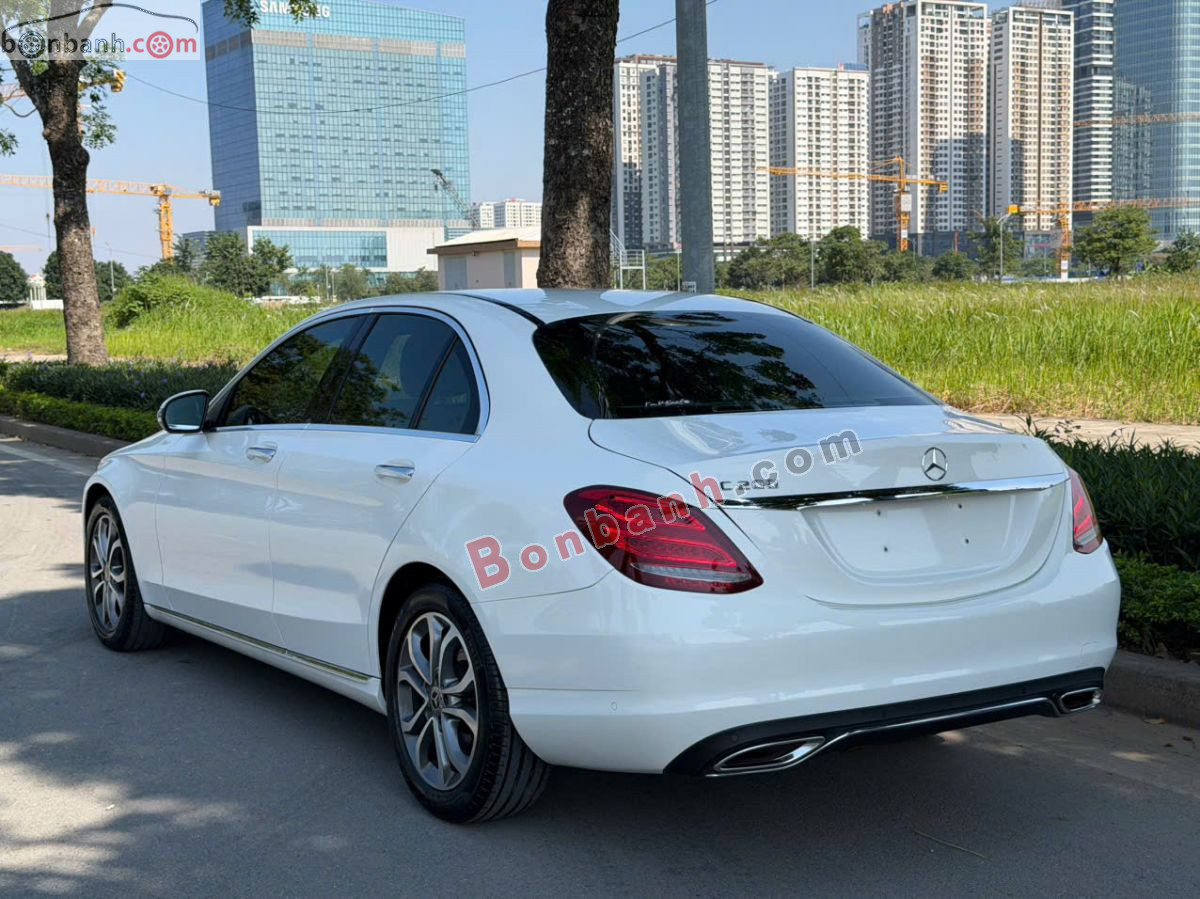 Bán xe ô tô Mercedes Benz C class C200 2018 giá 690 Triệu | 6528485