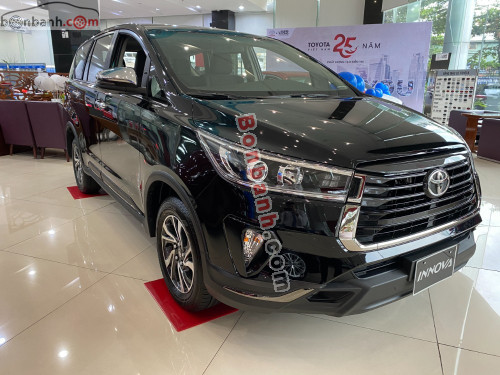 Bán xe ô tô Toyota Innova Venturer 2.0 AT 2021 giá 879 Triệu | 3698081